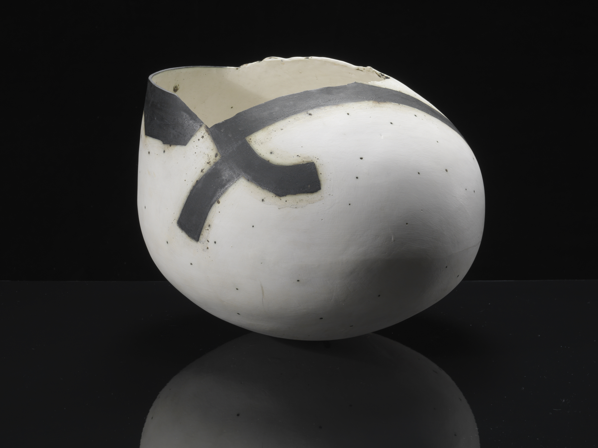 Gordon Baldwin GB-0007 - Erskine Hall & Coe