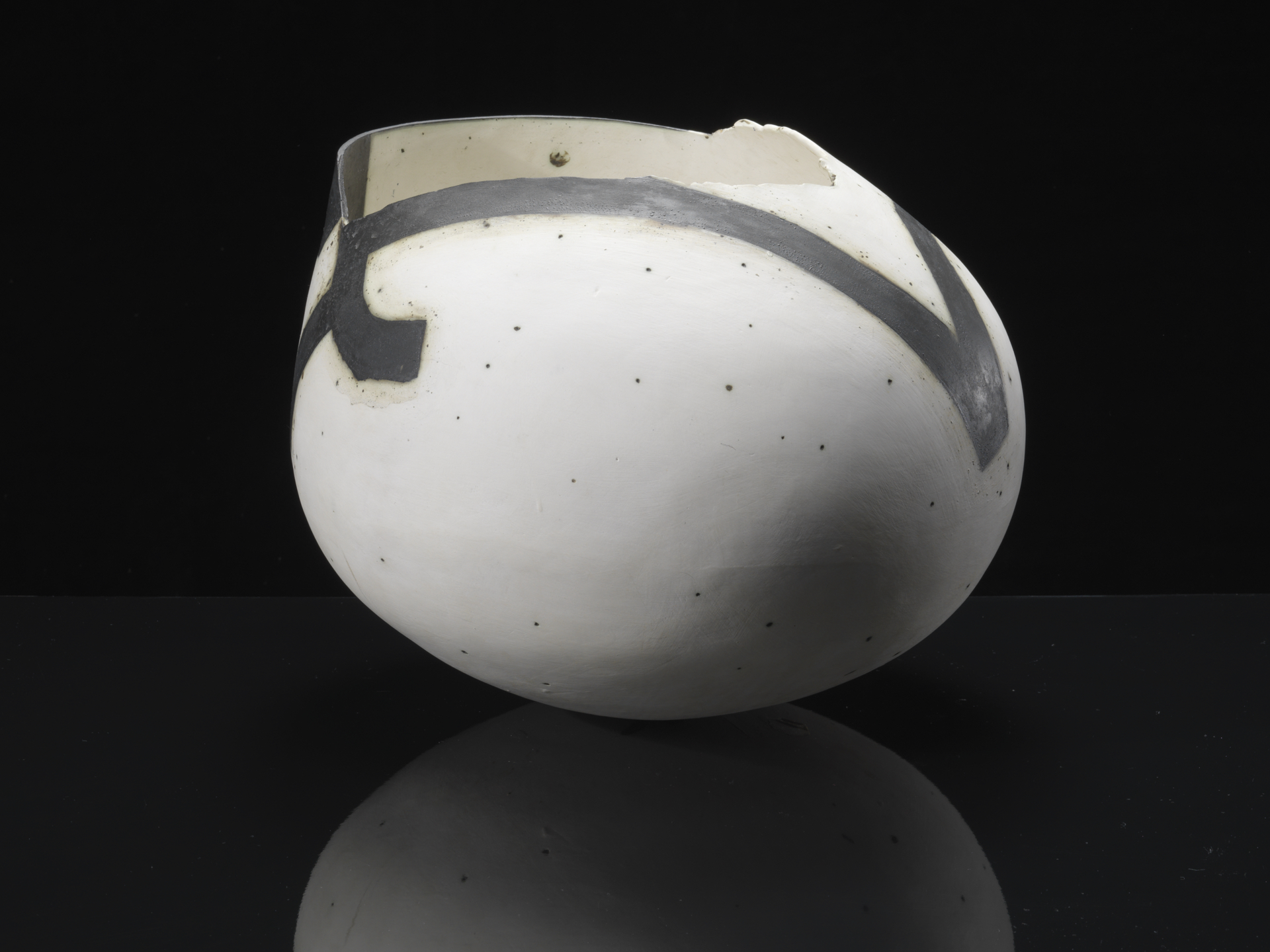 Gordon Baldwin GB-0007 - Erskine Hall & Coe