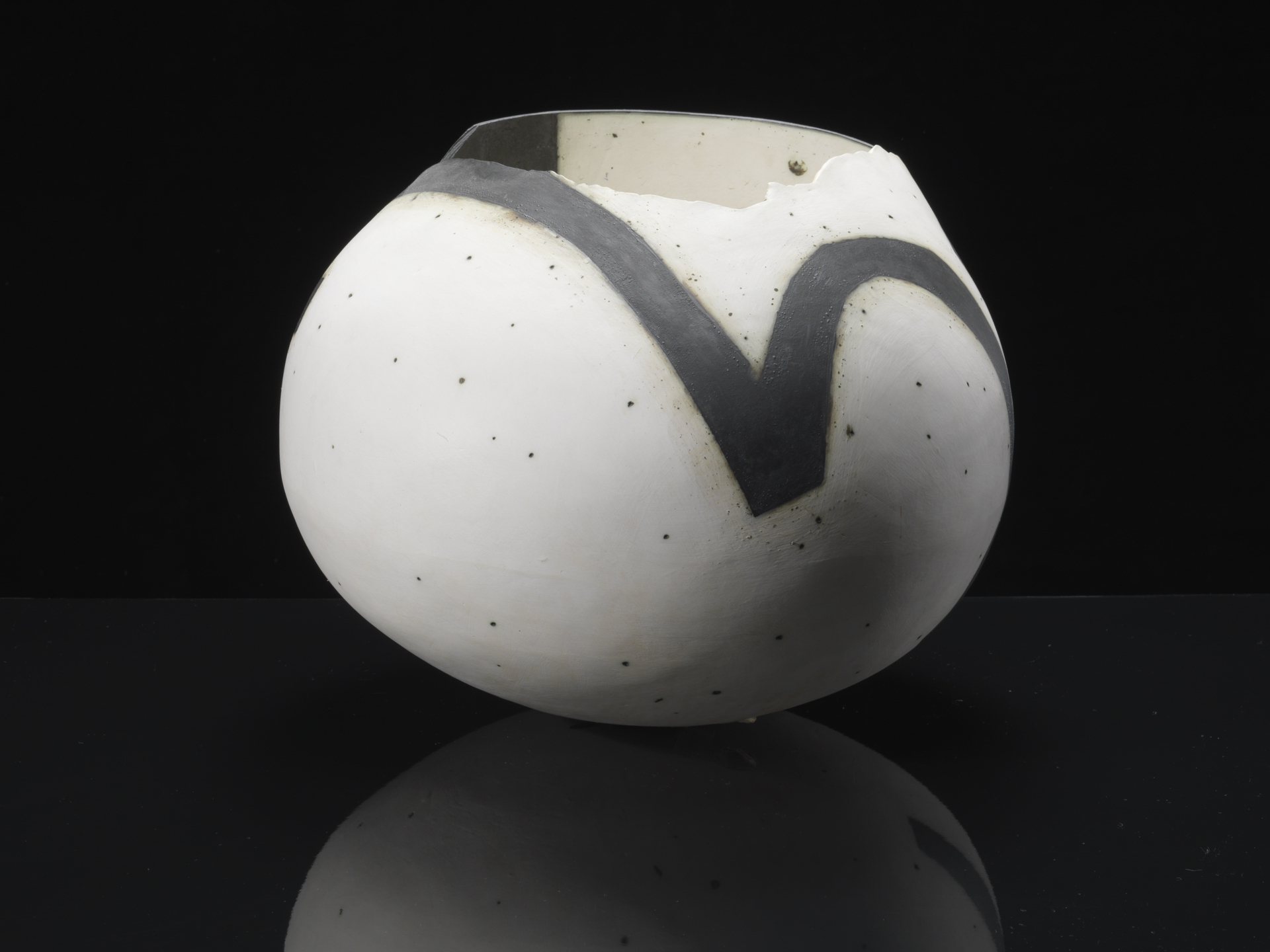 Gordon Baldwin GB-0007 - Erskine Hall & Coe