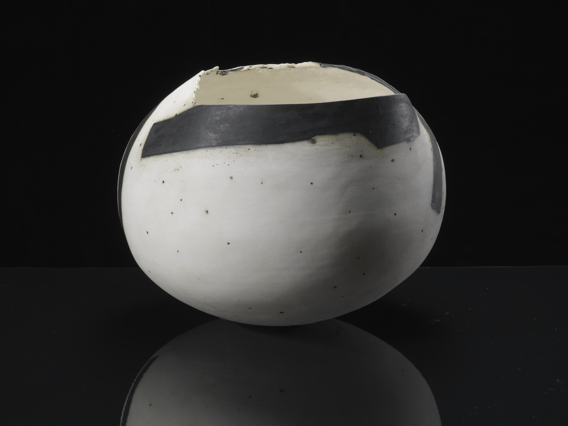 Gordon Baldwin GB-0007 - Erskine Hall & Coe